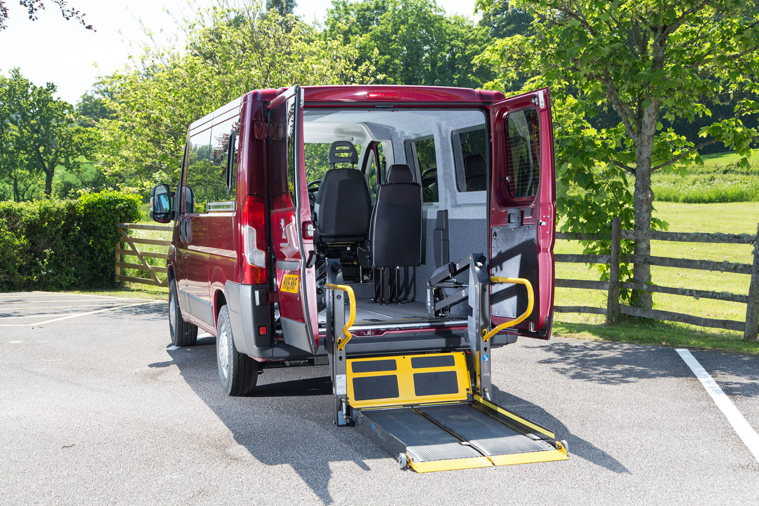 Peugeot Boxer Utah | GM Coachwork | Mobility